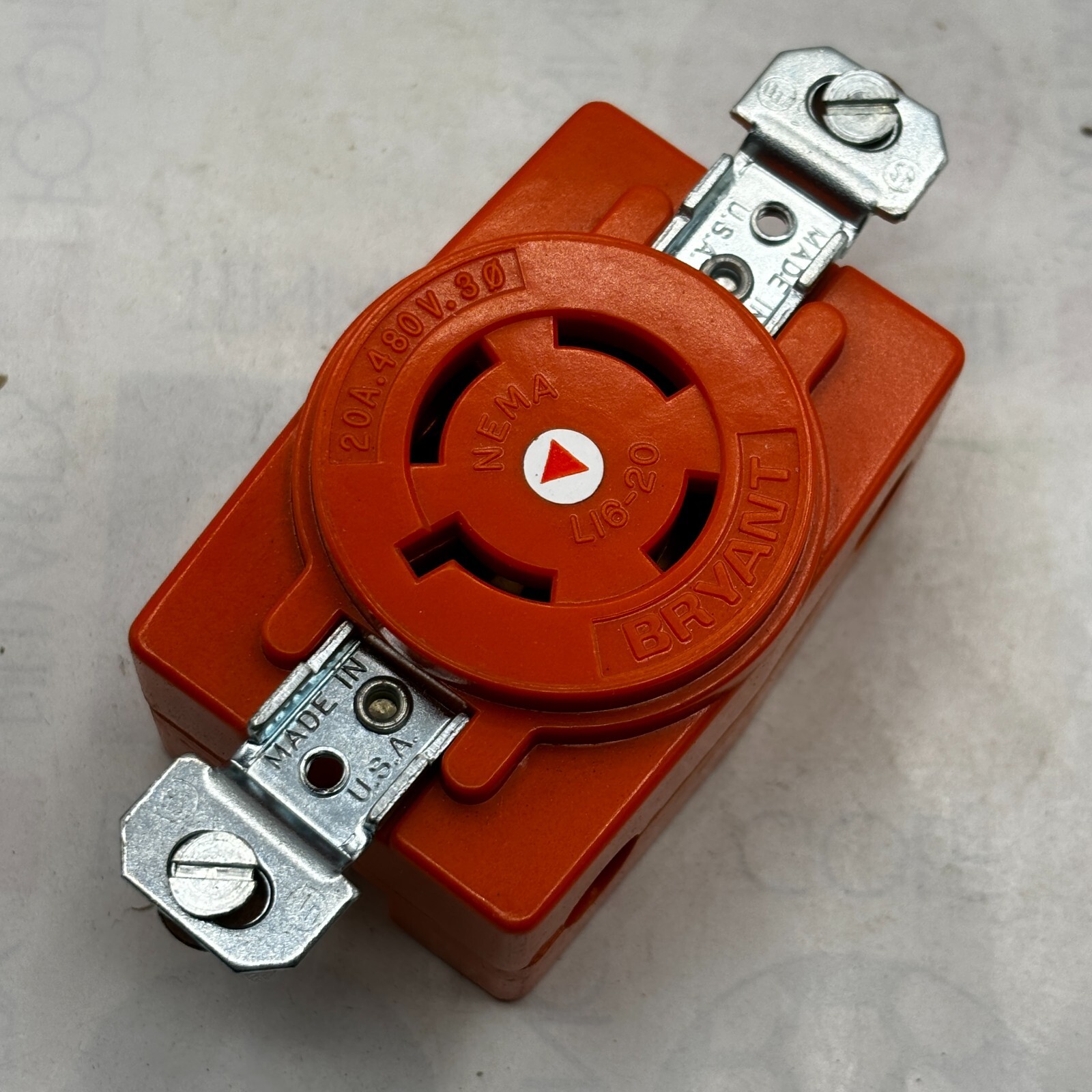 BRYANT 71620-IG ISOLATED GROUND LOCKING SINGLE RECEPTACLE 20A 480V 3P ...