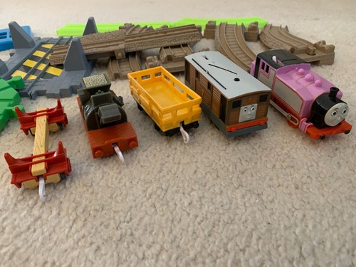 Thomas Trackmaster train TOBY ROSIE CARGO LUMBER STONE CRUSHER CARS ...