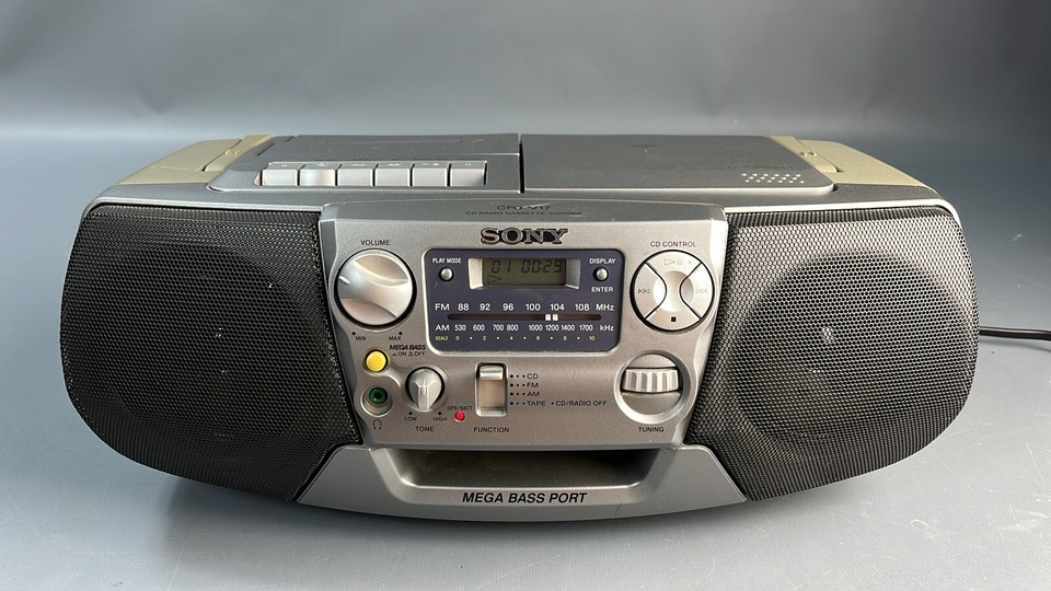 Sony CFD-V17 AM/FM Radio CD Cassette Recorder Boombox Mega Bass Tested ...