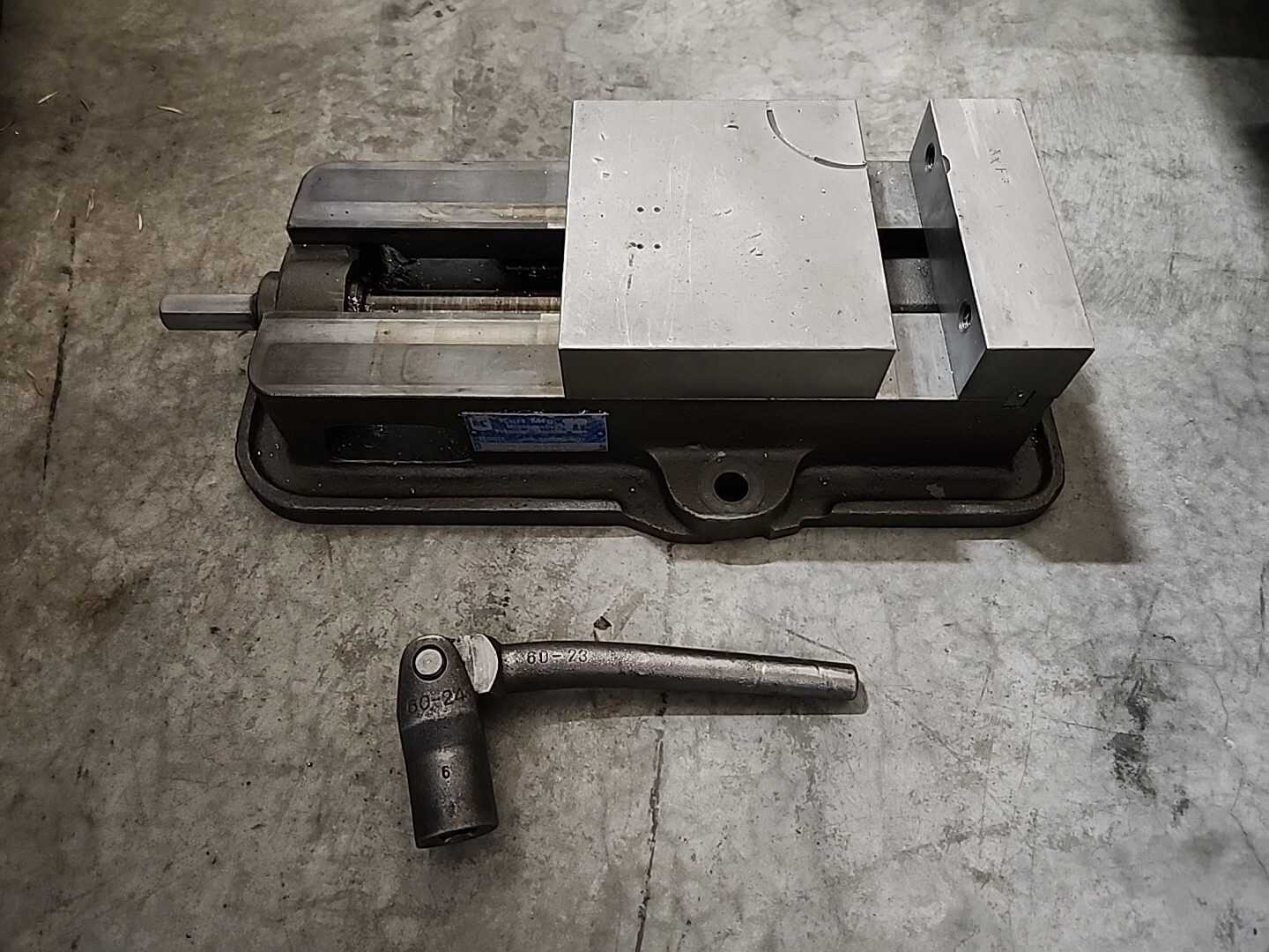 KURT PRECISION MACHINE VISE D60 6" WIDE 9" OPENING HORIZONTAL ...