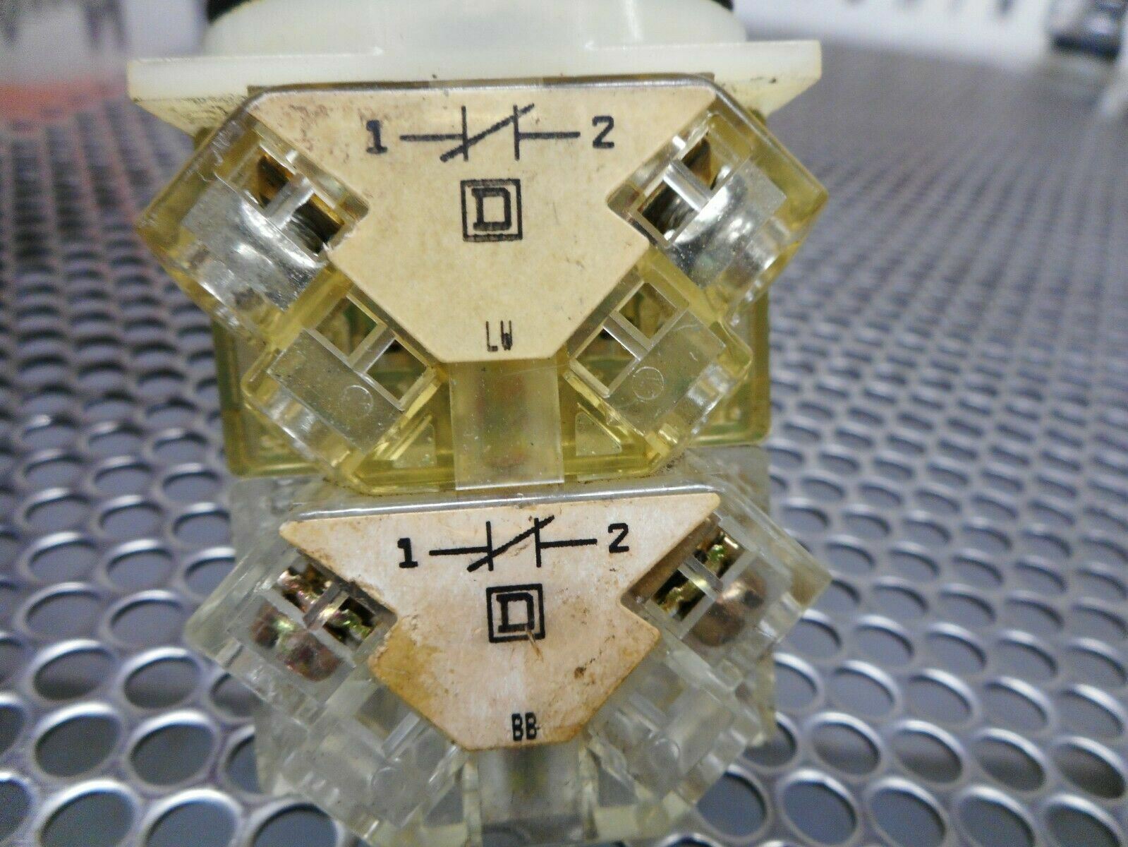 Square D 2 Selector Switches & 2 Pushbuttons W/ (2) 9001-KA1 (2) KA3 ...