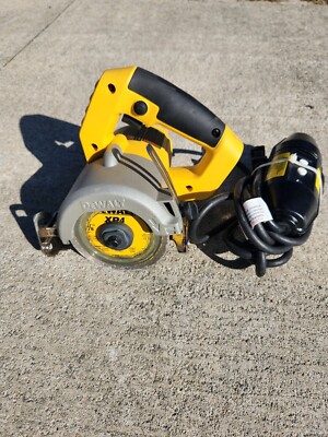DeWALT DWC860W Masonry Saw ELECTRIC HD 4-3/8'' 10.8 Amp For Parts Or ...