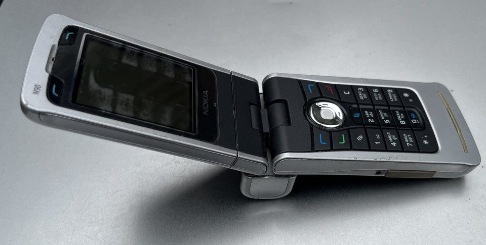 Nokia N90 3G Symbian OS 8 31 MB Unlocked 3G smartphone mobile cell ...
