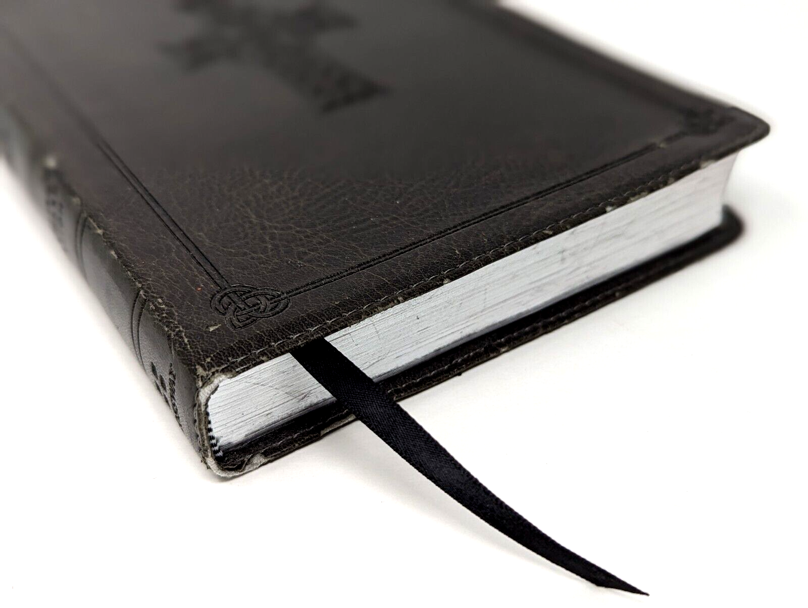 ESV Thinline Bible TruTone Celtic Cross Design Black Leather Lovingly ...