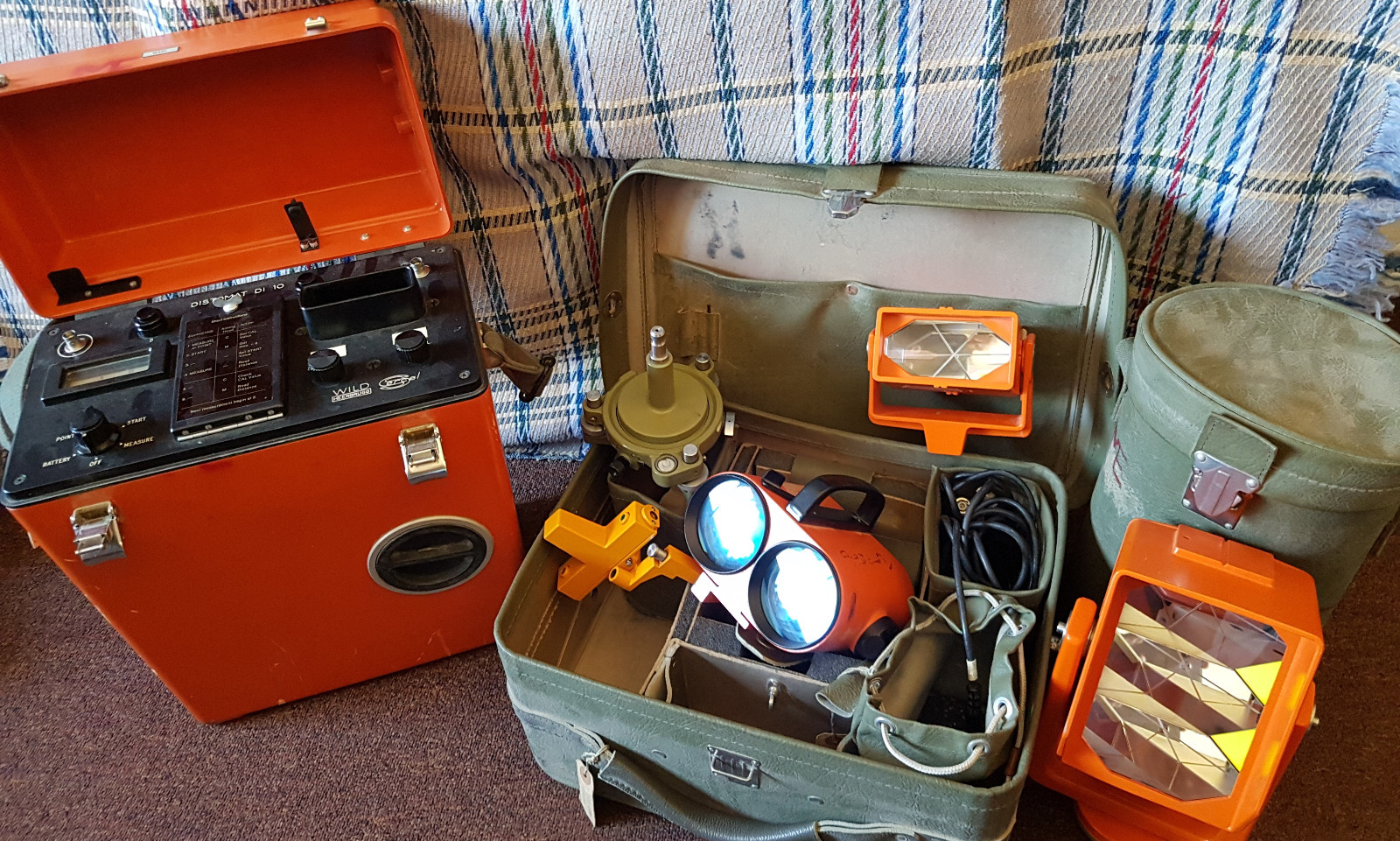 WILD HEERBRUGG DISTOMAT DI10 SERCEL, GDR11, GDR10, WILD DI10, SURVEYING ...