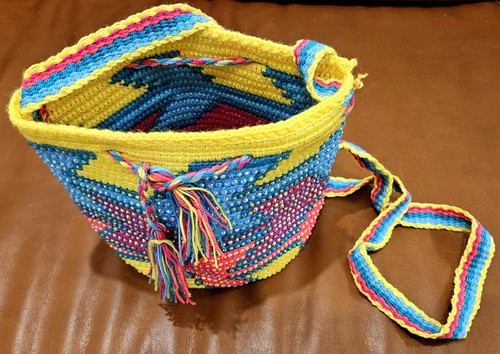100% Wayuu Mochila Colombian Bag Small Size Crossbody Bucket Design ...