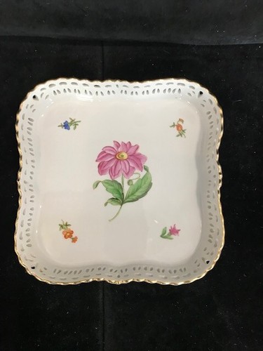 Beautiful Porcelain Breakthrough Shell Herend Hand Painted With Flower ...