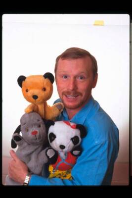 Children's TV presenter Matthew Corbett posed with puppets Soot- TV Old ...