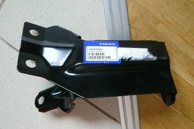 2010 Volvo Xc70 Radiator Support Right Side Bracket 31261932 for sale ...