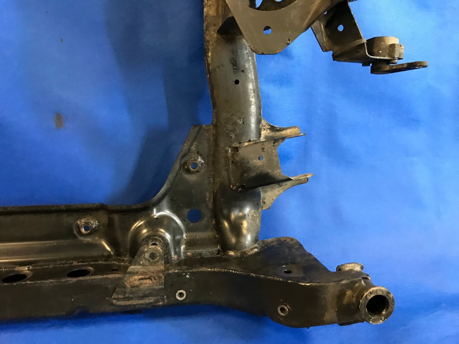 07-13 BMW E90 E91 E92 328XI 335XI AWD FRONT AXLE SUPPORT SUBFRAME ...