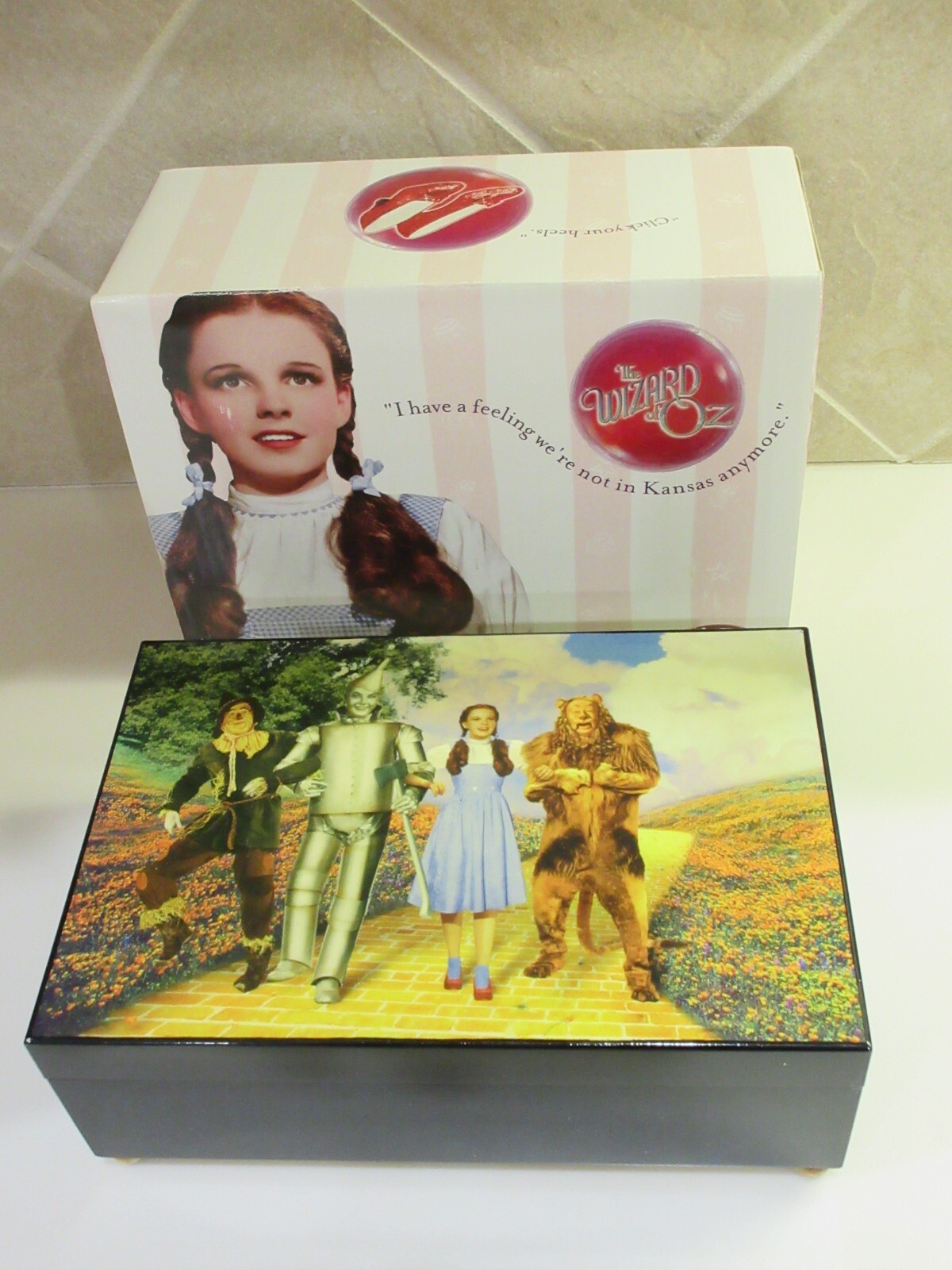 1999 Wizard of Oz Black Lacquer Jewelry Trinket Music Box w Velvet ...