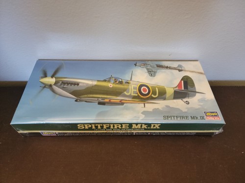 Hasegawa Spitfire Mk IX Model Plane Kit #AP42 1996 New Sealed box free ...