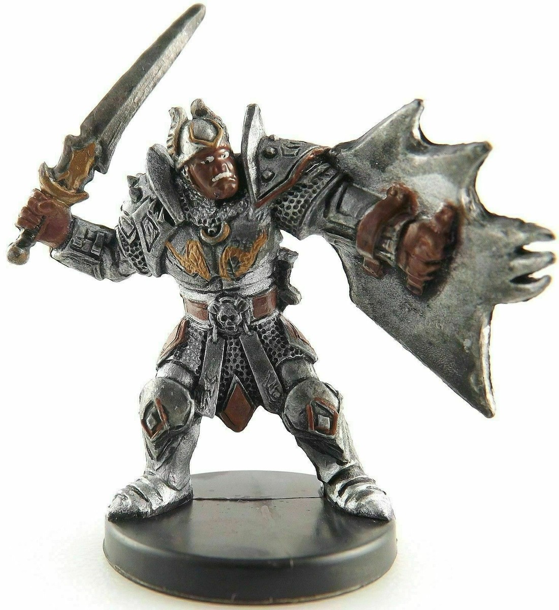 Halv Ork Paladin Miniatyr