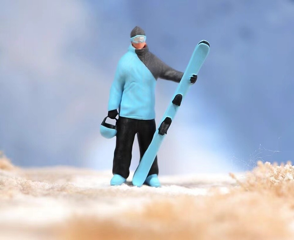 1:64 Painted Figure Model Miniature Resin Diorama Sand Skii Snowboard ...