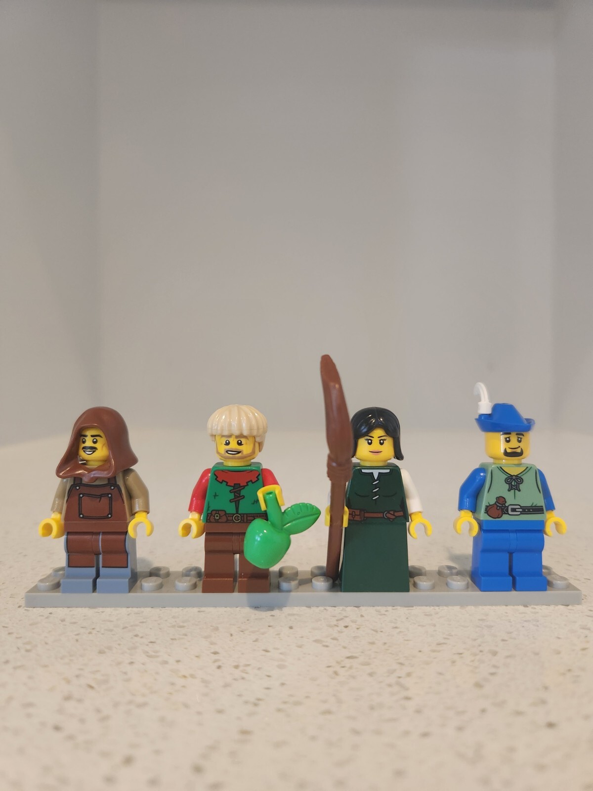 Lego Medieval Minifigures Lot Of 4 Castle Peasants Townsfolk ...