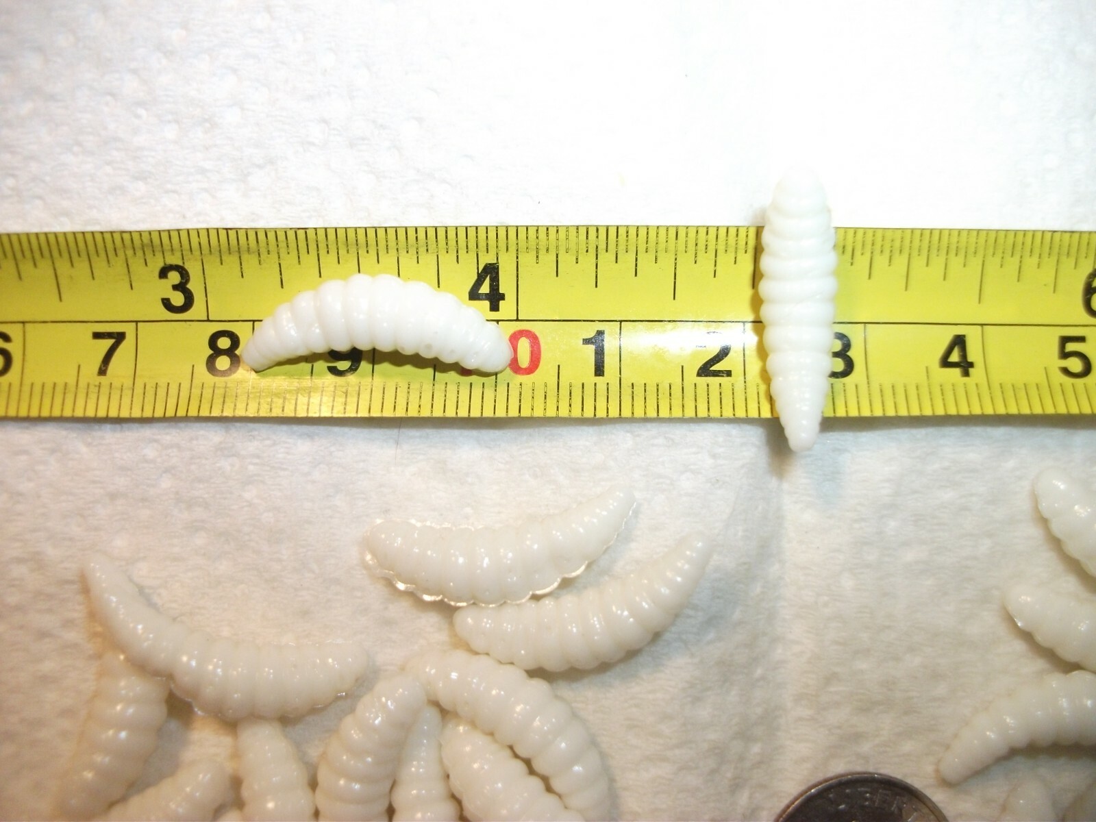 100-7/8"-crappie panfish-maggots-scent-grub-soft wax worms-jigs-glow ...