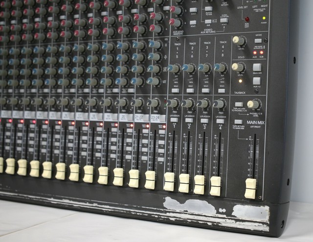 Mackie Sr24 4 VLZ Pro Audio Mixing Console 24 Channels for sale online ...