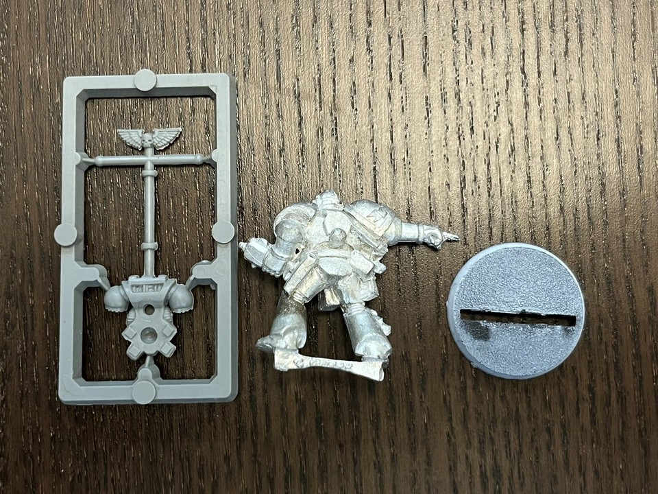 Metal Veteran Sergeant With Auspex Scanner Command HQ Warhammer 40k ...