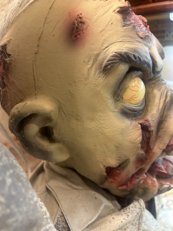 Spirit Halloween Head Banging Zombie Animatronic Mint Condition Fully ...