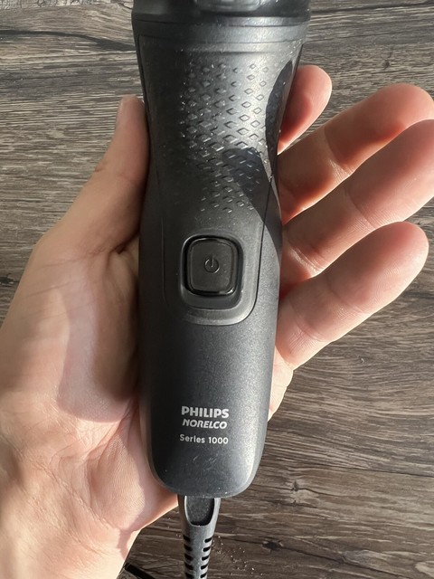 Philips Norelco Shaver Series 1000 S1015 - Pre-Owned Works With Power ...