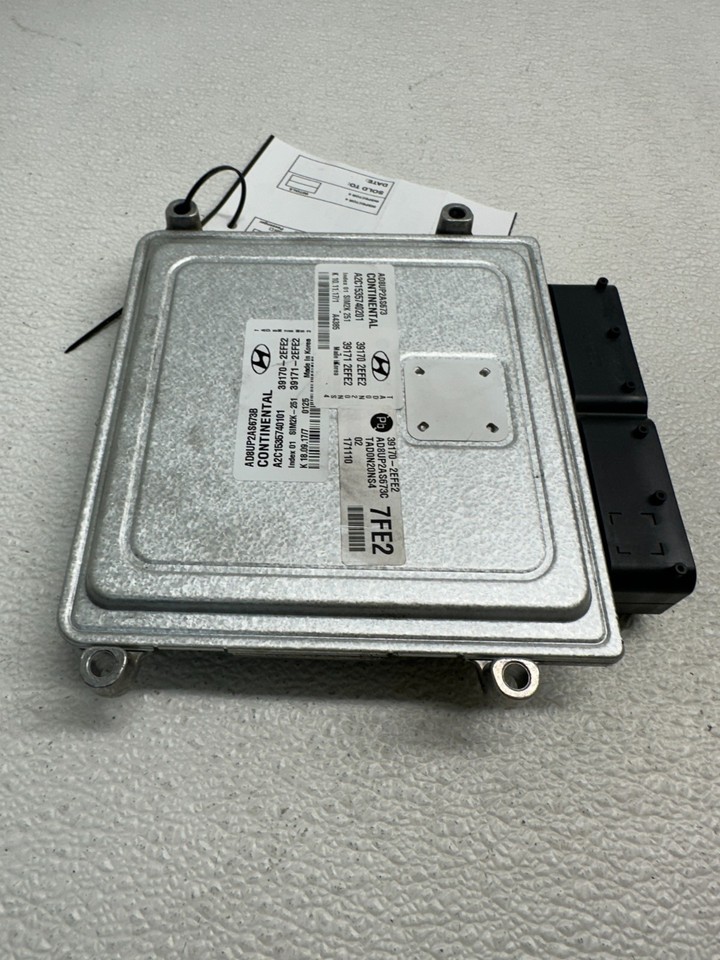 2017-2018 Hyundai Elantra Engine Control Module ECU ECM 391702EFE2 OEM ...