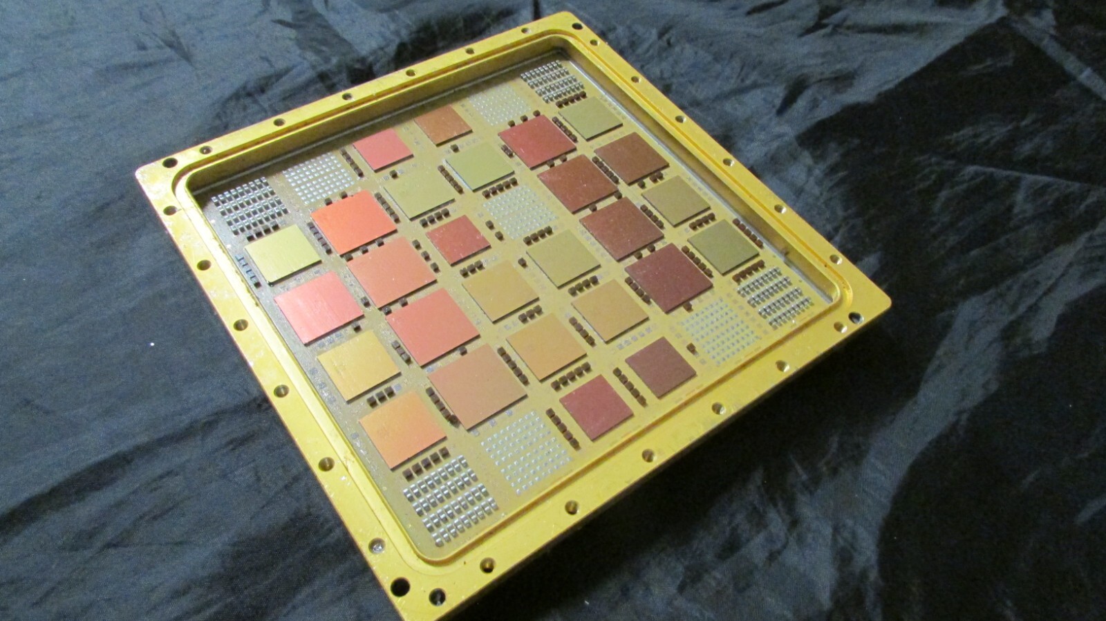 Hitachi M-200H Super-Mainframe TCM/MCM XSH32 CPU White/Gold No-IBM ...