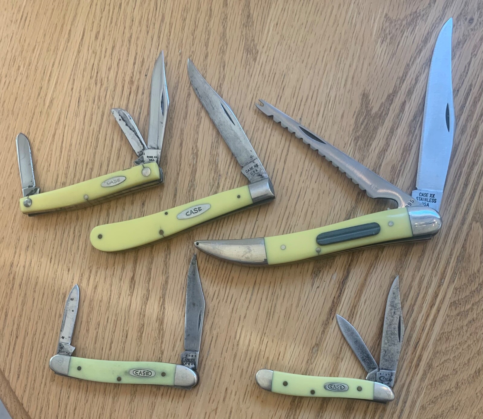 LOT OF 5 CASE YELLOW KNIVES ALL USED AND ALL HAVE PIN CRACKS D11 | eBay