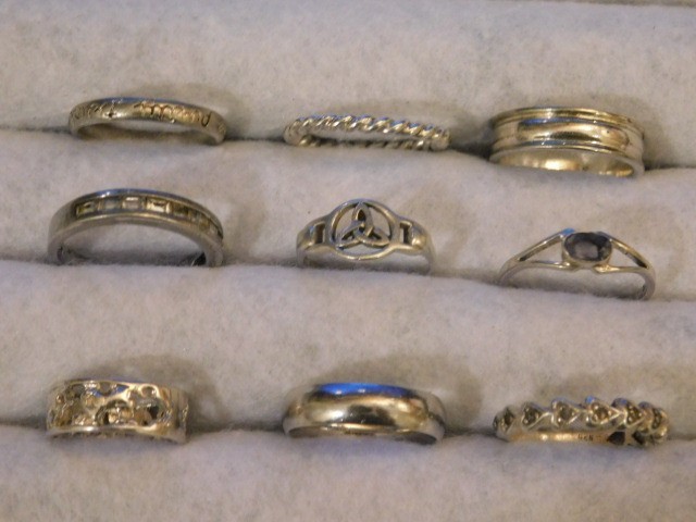 .925 STERLING SILVER RINGS LOT OF 9 RINGS VARIOUS SIZES 26.2 GRAMS TW ...