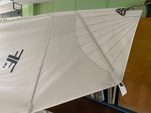 NEW F31 SQUARE-TOP DACRON TRI-RADIAL Mainsail 40' Luff, 14' Foot READY ...