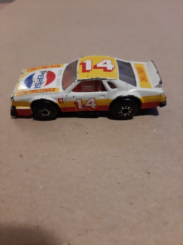 Matchbox Chevy Pro Stocker 1980 Macau Pepsi No 34 White #14 Diecast 1: ...