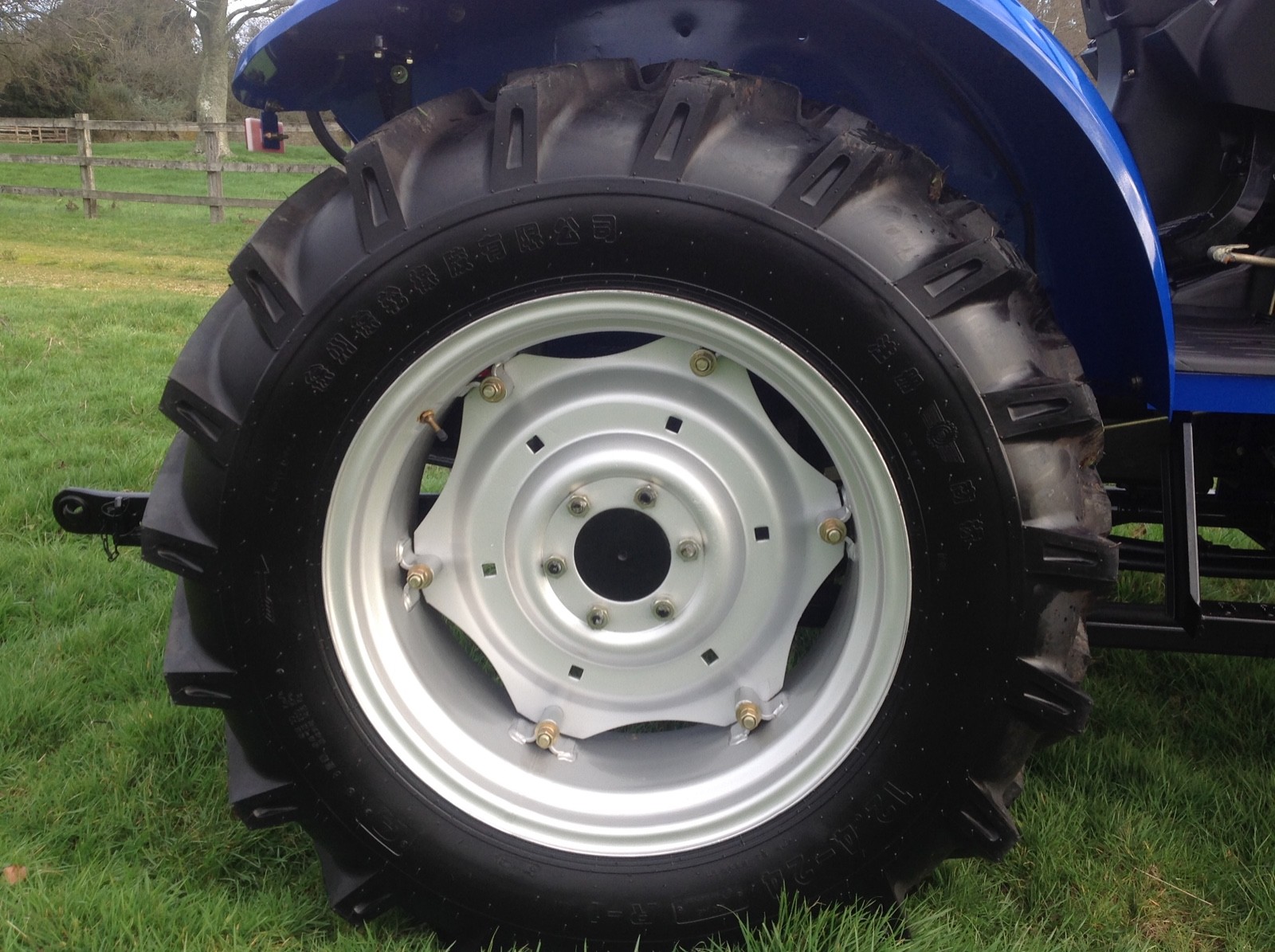 NEW FULL SPEC LANDLEGEND 30HP COMPACT TRACTOR, TURF OR AGRI TYRES £8500 ...