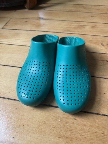 Calzuro Classic Clogs with Holes Green Rubber Heel Size 40-41 | eBay