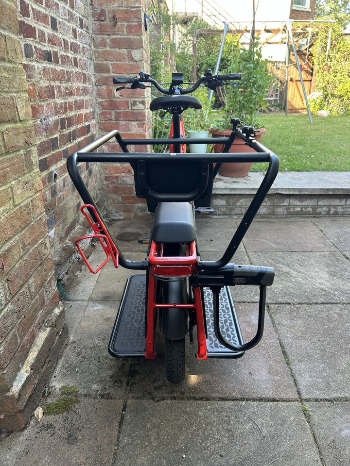 Trek Fetch+2 electric cargo bike. Carry kids/stuff. Long tail ...