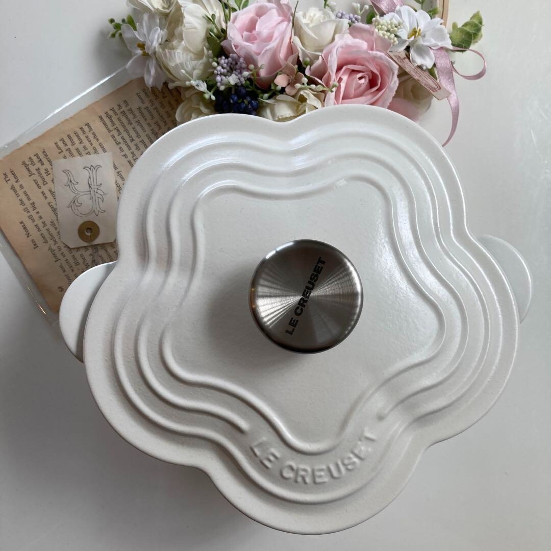 Rare LE CREUSET Cocotte Fleur 20cm Cotton White Dutch Oven Flower Pot ...