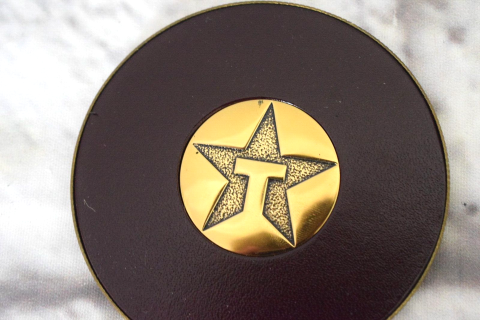 Texaco Executive Coaster Set 2 Brass Logo Leather Cork Back Stand BTS ...