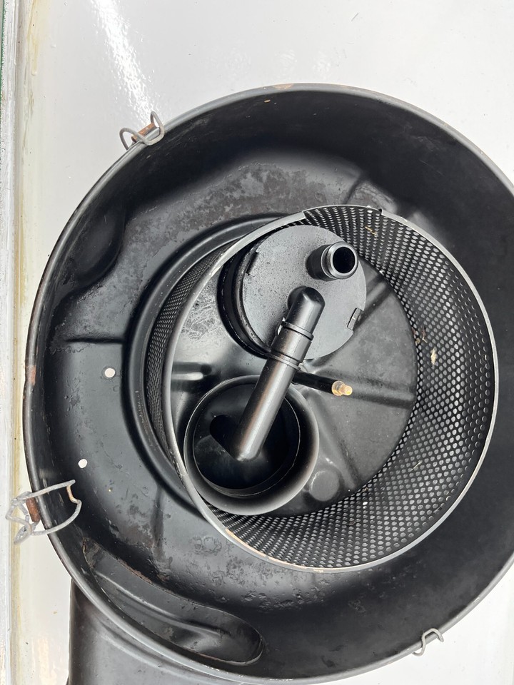 Mercedes w123 w126 air filter housing box / assembly OM617 300D 300SD ...