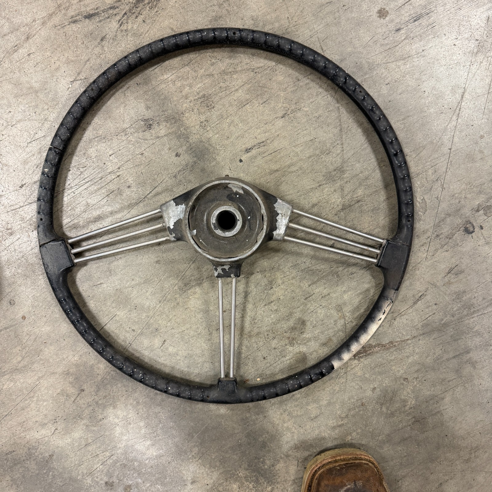 OEM MGB Steering Wheel EBay oem-mgb-steering-wheel-ebay