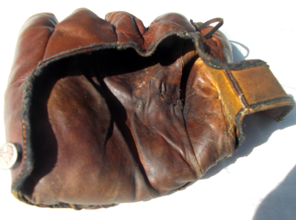 VINTAGE/OLD..1930's..HARRY GUMBERT..BASEBALL GLOVE/MITT.ANTIQUE.RARE ...