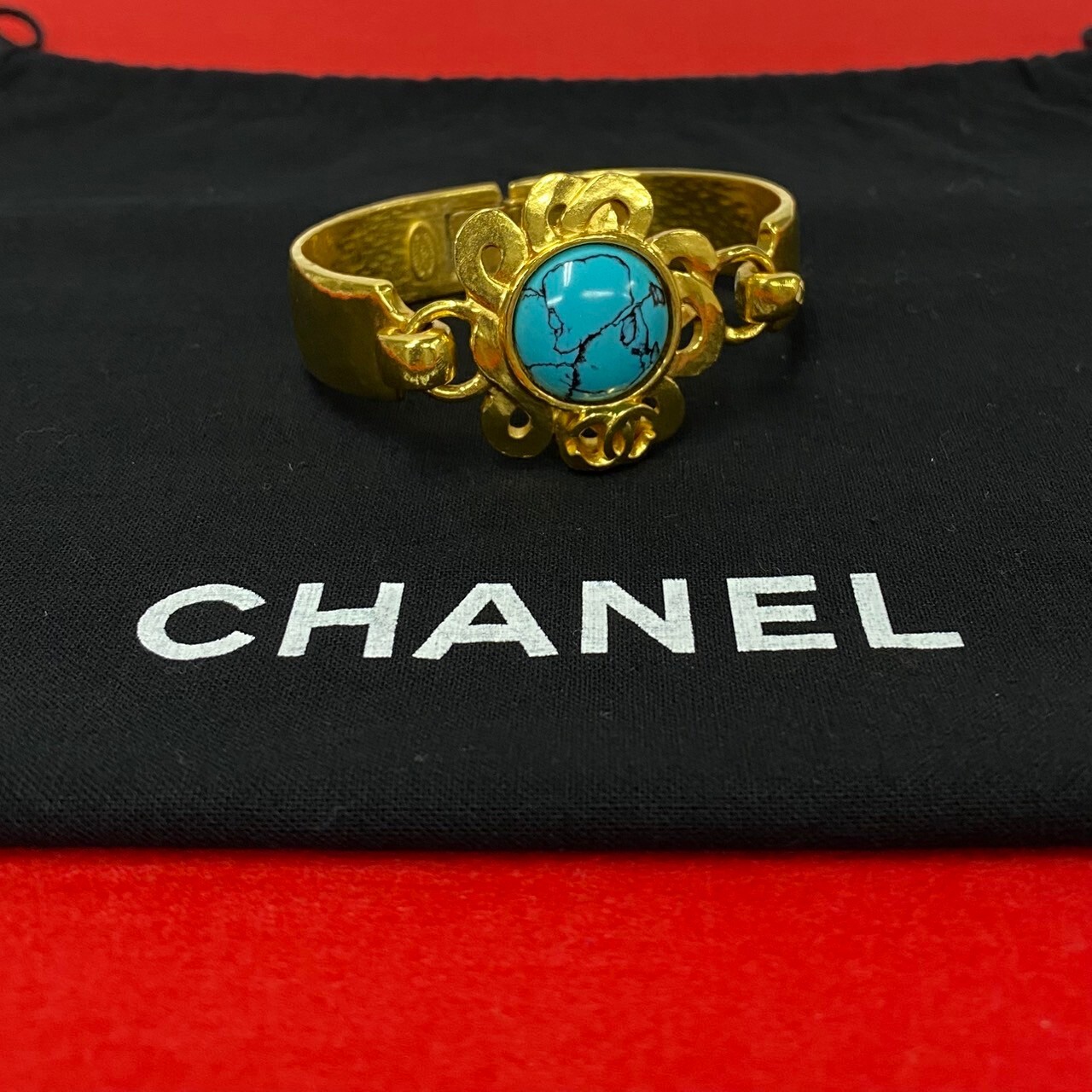 CHANEL Vintage 97P Engraved Coco Mark Turquoise Brace… - Gem