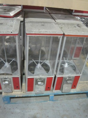 Northern Beaver 26 Bulk 2-inch Toy Vendor, Toy Capsule Machine CANADIAN ...