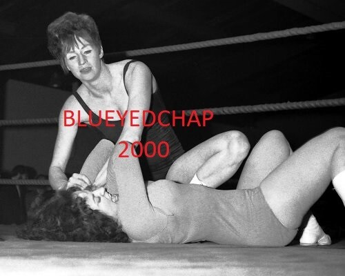 DAWN LEMKE VS KAY NOBLE GIRL WRESTLER 8 X 10 WRESTLING PHOTO AWA | eBay