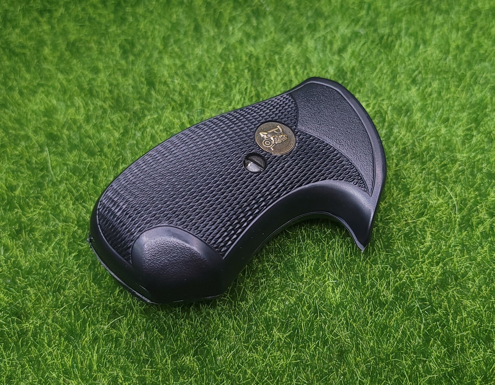 Pachmayr Compac Grips Rossi Small Frame Revolver .22/.32/.38 Black ...