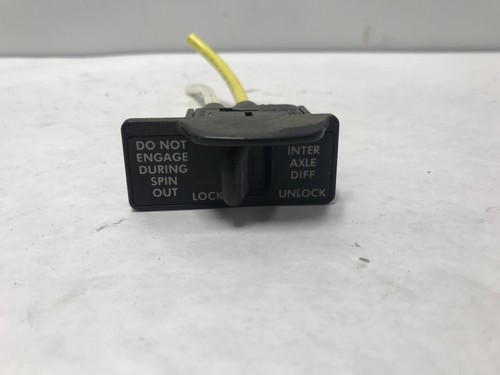 Freightliner CASCADIA INTER AXLE LOCK Dash/Console Switch - Used | P/N ...