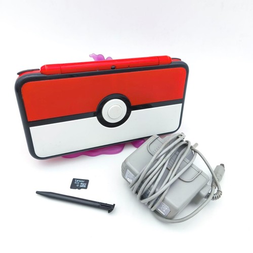 Console Nintendo New 2DS XL Pokeball Pokemon Édition Accessoires En ...