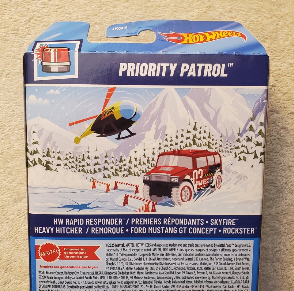 Hot Wheels 2025 5-Pack Priority Patrol, Gift Pack, Police, Tow Truck ...