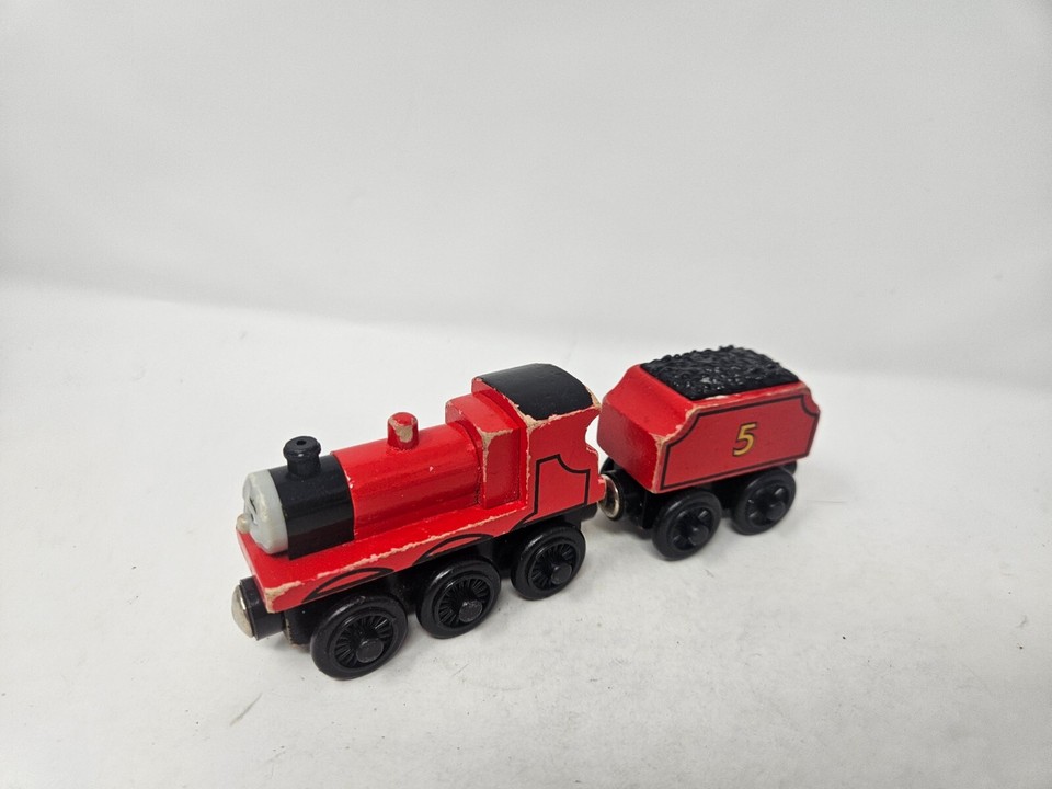 Thomas & Friends Wooden Railway James goes Buzz Buzz Train Tank Engine ...