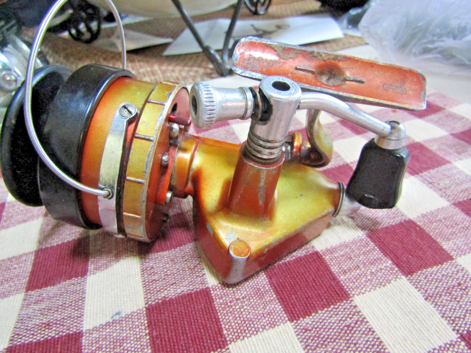 ~2~Mepps Super Meca Fishing Reel with Folding Foot & Handle~1~FOR PARTS ...