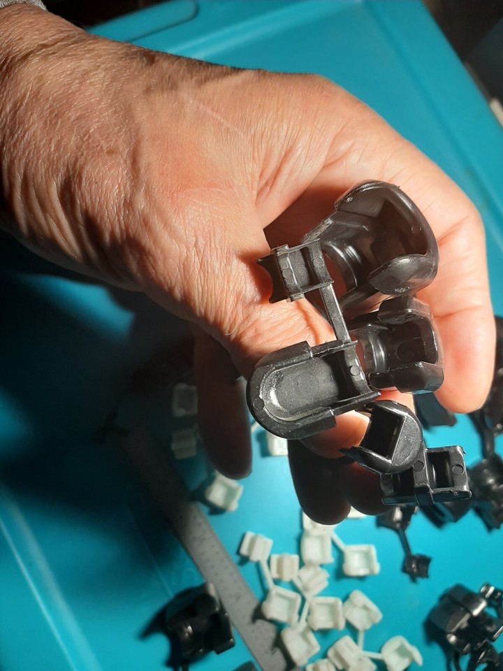 30+ pcs Assort HEYCO USA STRAIN RELIEF Power Cord Restore Radio Kit ...