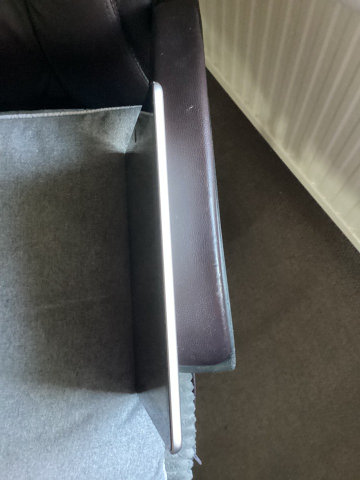 ipad 6th generation 32gb 1893 boxed , excellent condition | eBay UK