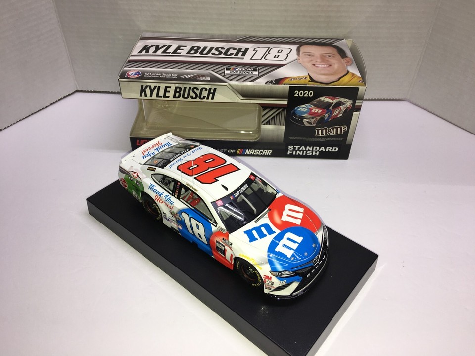 KYLE BUSCH NASCAR DIECAST 2020 CAMRY #18 M&MS THANK YOU HEROS 1/24 ...